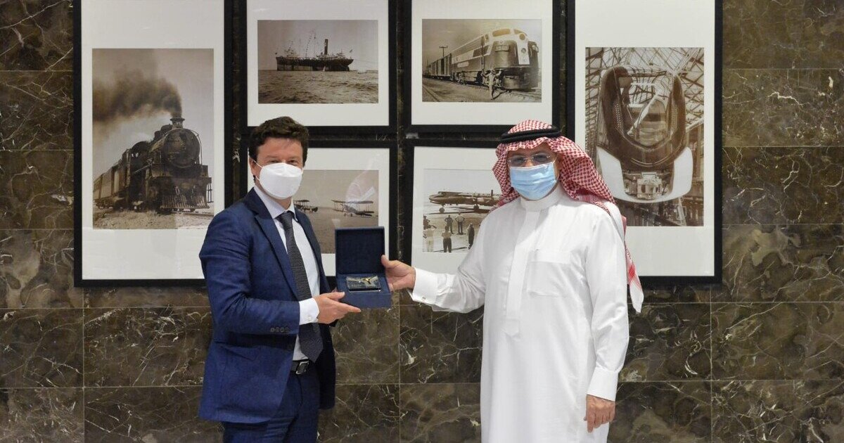 The President of GACA Meets The Director General of Airports Council ...