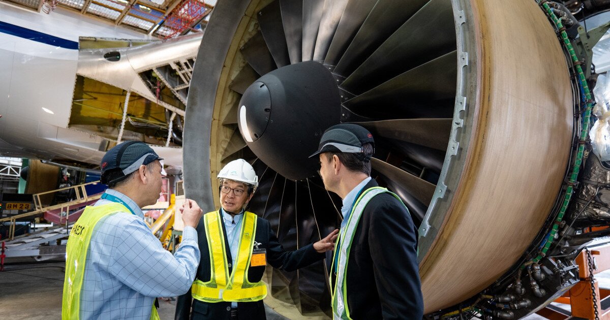 Chairman of AAHK Visits HAECO